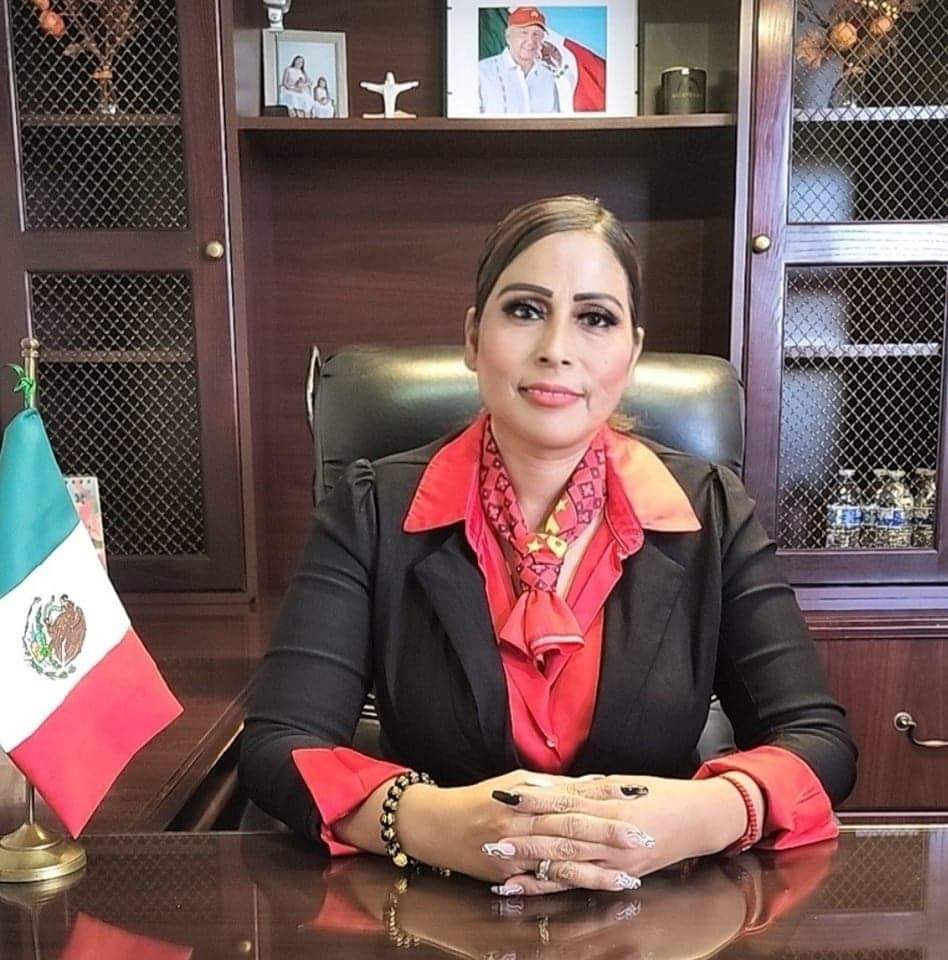 NORMA BUSTAMANTE HACIENDO LA LUCHA; NETZA JÁUREGUI CONFIADO